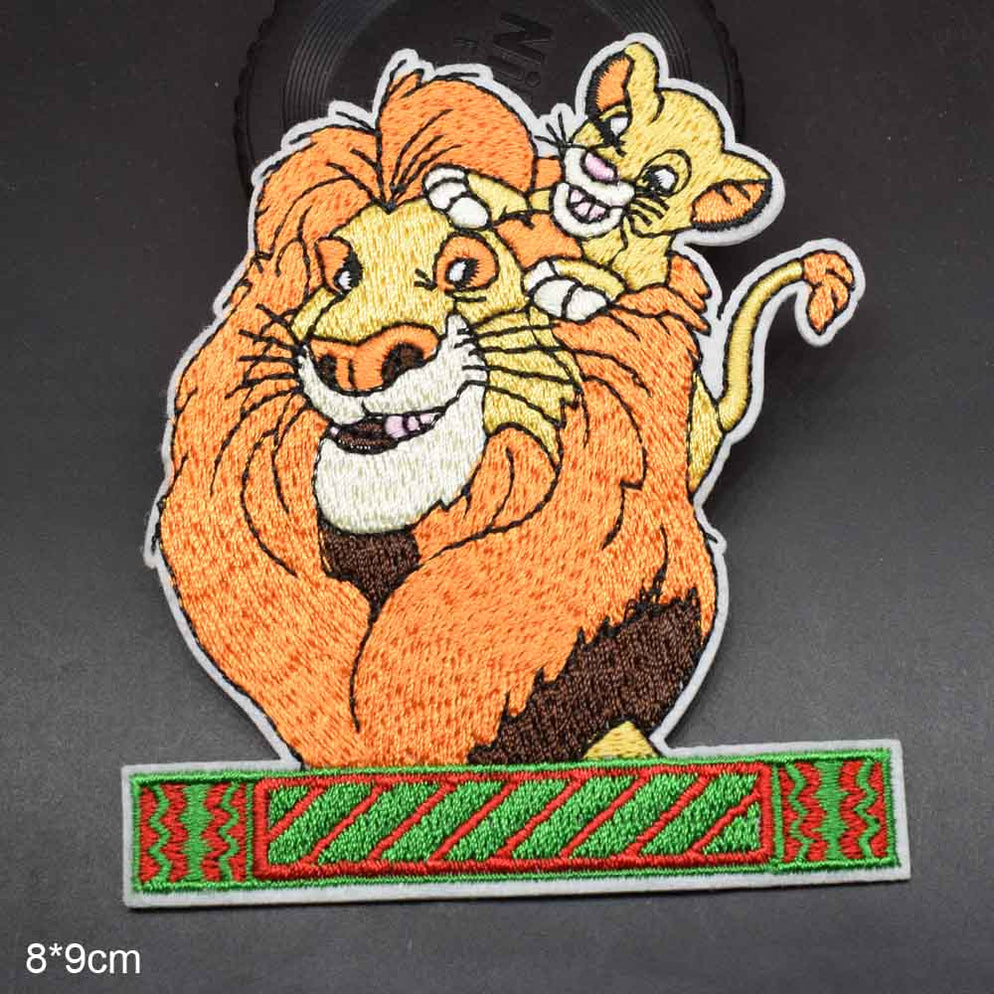 The Lion King 'Mufasa And Baby Simba | Bonding' Embroidered Patch — Little Patch Co