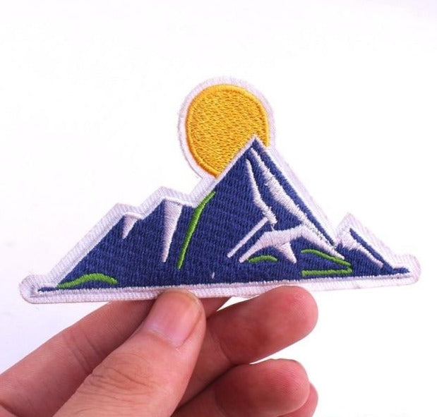 Travel 'Mountain Sunset' Embroidered Patch – Little Patch Co